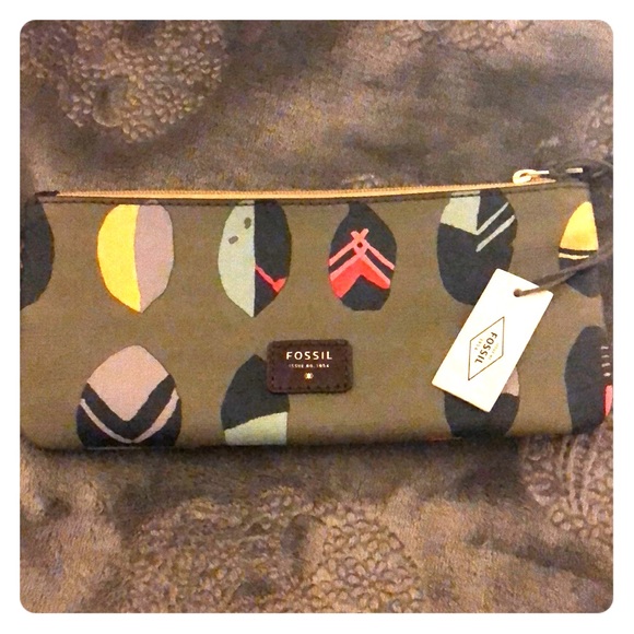 Fossil | Bags | Nwt Fossil Fall Leaf Paige Pouch | Poshmark